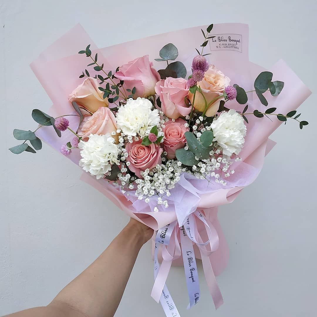Hermosa Rose Large BouquetHermosa Shimmer Rose Bouquet – Delivery in ...
